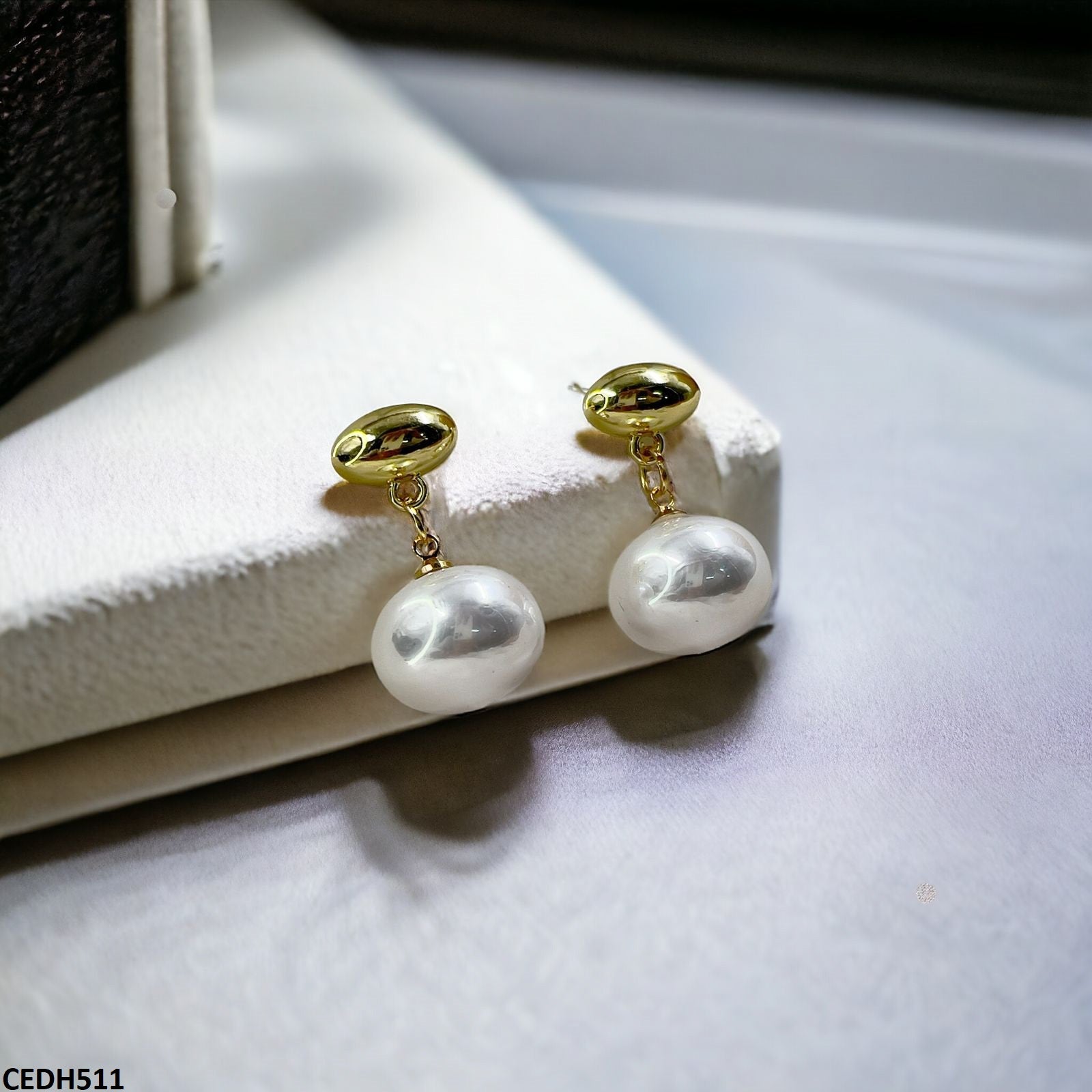 CEDH511 RHJ Oval/Pearl Drop Earrings Pair – IM Wholesale